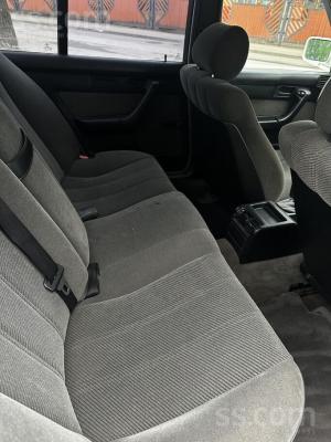 Balts BMW 520 1989 Liepāja, ar dzinēja tilpumu 2.00 L un nobraukumu 280 tūkst. km par 4600 €, foto 9 vietnē AUTOMOTO.COM.LV