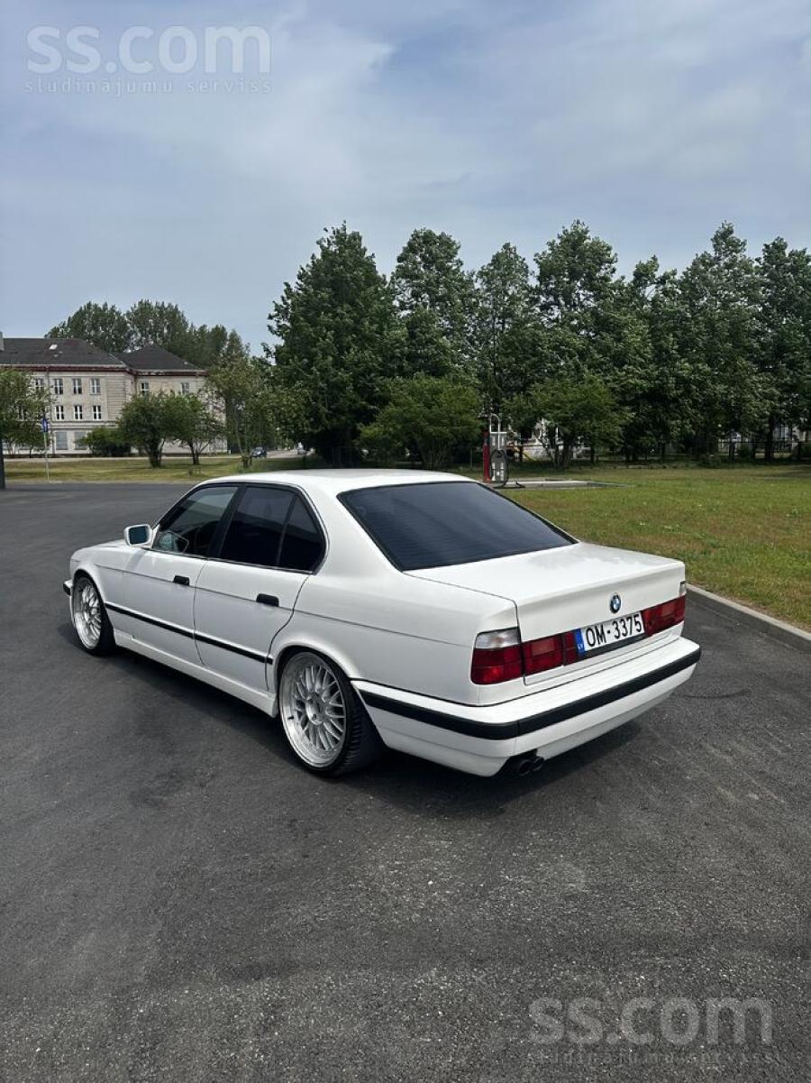 Balts BMW 520 1989 Liepāja, ar dzinēja tilpumu 2.00 L un nobraukumu 280 tūkst. km par 4600 €, foto 10 vietnē AUTOMOTO.COM.LV
