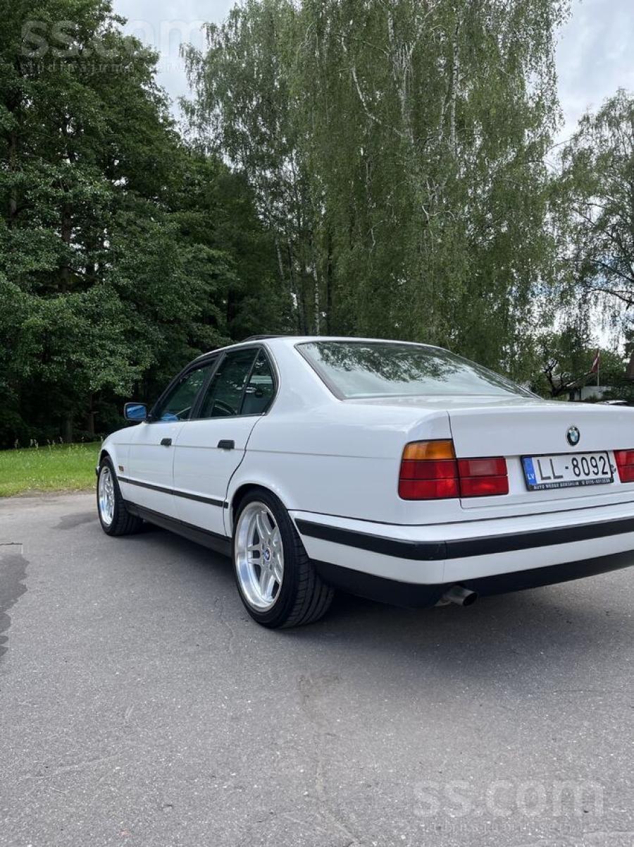 Balts BMW 520 1994 Rīga, ar dzinēja tilpumu 2.00 L un nobraukumu 310 tūkst. km par 7990 €, foto 5 vietnē AUTOMOTO.COM.LV
