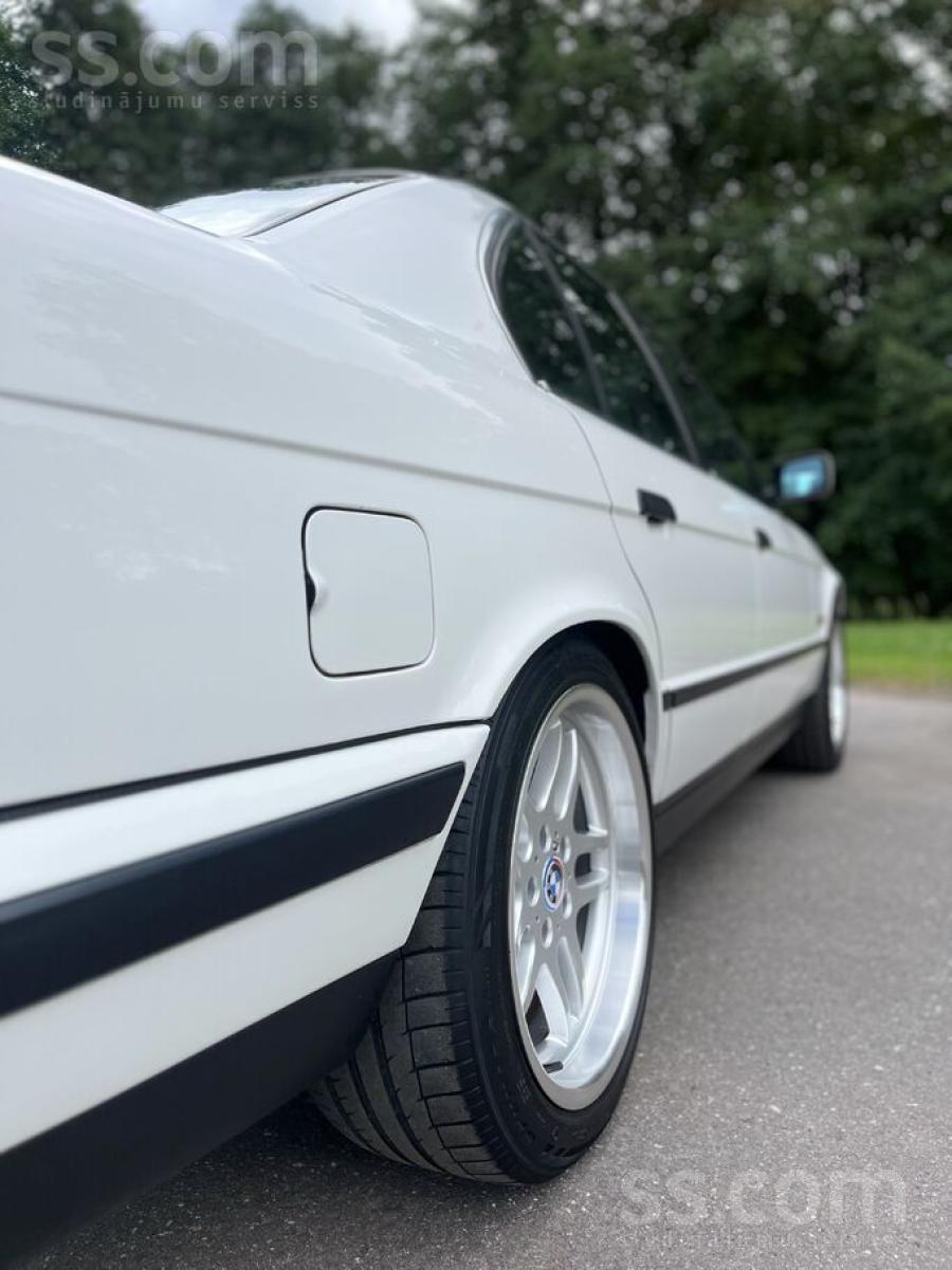 Balts BMW 520 1994 Rīga, ar dzinēja tilpumu 2.00 L un nobraukumu 310 tūkst. km par 7990 €, foto 7 vietnē AUTOMOTO.COM.LV