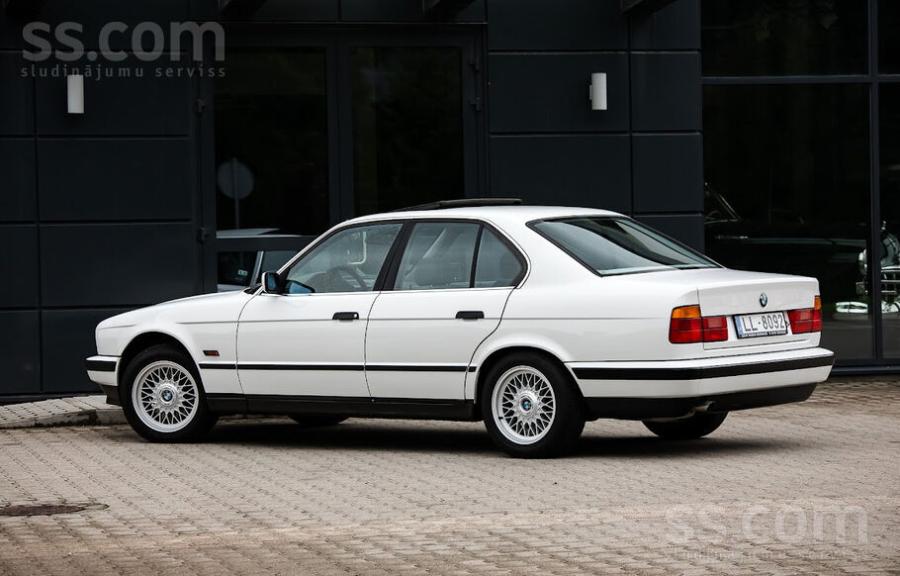 Balts BMW 520 1994 Rīga, ar dzinēja tilpumu 2.00 L un nobraukumu 310 tūkst. km par 7990 €, foto 24 vietnē AUTOMOTO.COM.LV