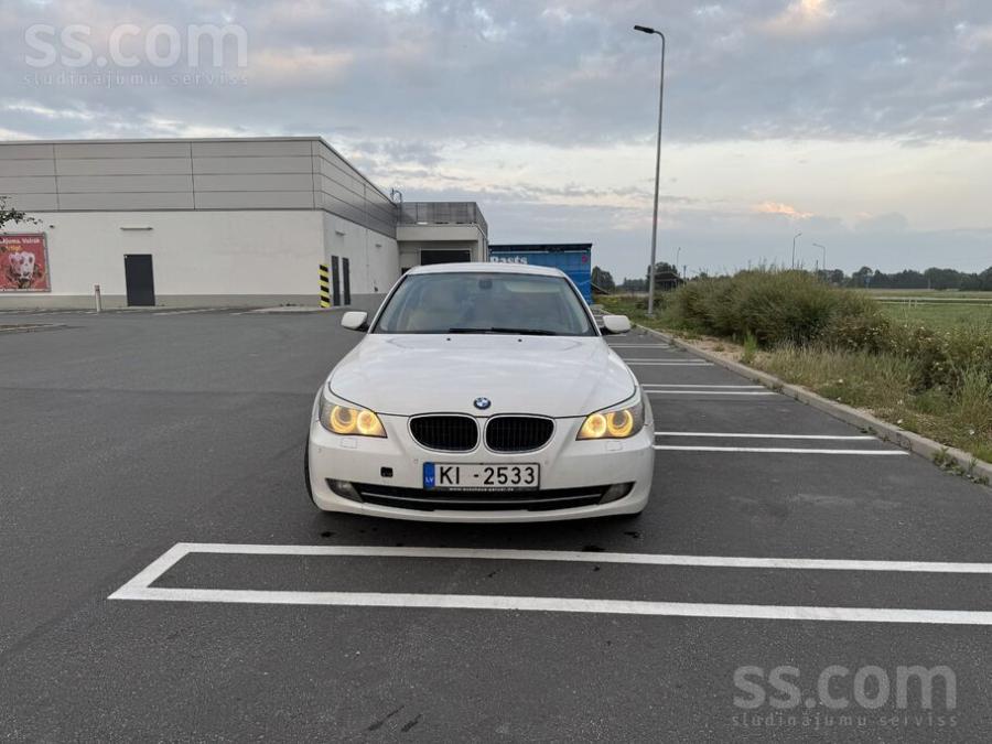 White BMW 520 2008 in Riga, with an engine capacity of 2.00 L and mileage of 333 thousand km for 5700 €, photo 3 on AUTOMOTO.COM.LV
