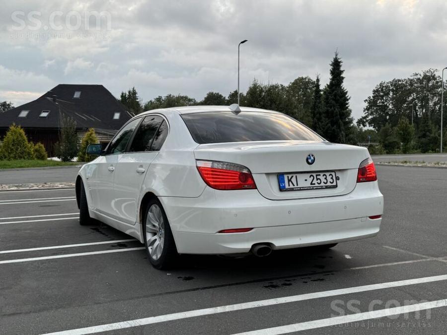 White BMW 520 2008 in Riga, with an engine capacity of 2.00 L and mileage of 333 thousand km for 5700 €, photo 4 on AUTOMOTO.COM.LV