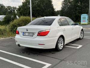 White BMW 520 2008 in Riga, with an engine capacity of 2.00 L and mileage of 333 thousand km for 5700 €, photo 5 on AUTOMOTO.COM.LV