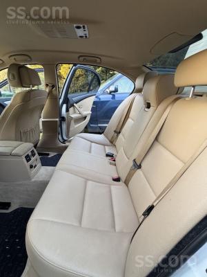 White BMW 520 2008 in Riga, with an engine capacity of 2.00 L and mileage of 333 thousand km for 5700 €, photo 7 on AUTOMOTO.COM.LV