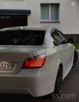 White BMW 520 2008 in Daugavpils, with an engine capacity of 2.00 L and mileage of 0 thousand km for 7349 €, photo 4 on AUTOMOTO.COM.LV