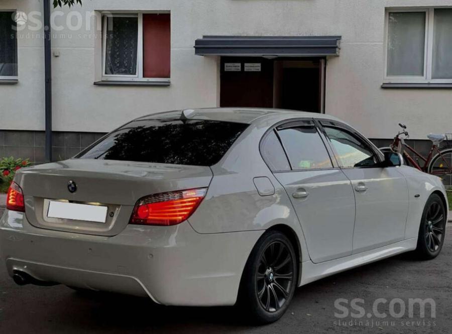 White BMW 520 2008 in Daugavpils, with an engine capacity of 2.00 L and mileage of 0 thousand km for 7349 €, photo 5 on AUTOMOTO.COM.LV