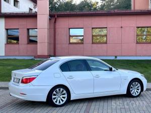 Белый БМВ 520 2008 в Рига, объемом двигателя 2.00 л и пробегом 330 тыс. км за 3990 €, фото 11 на AUTOMOTO.COM.LV