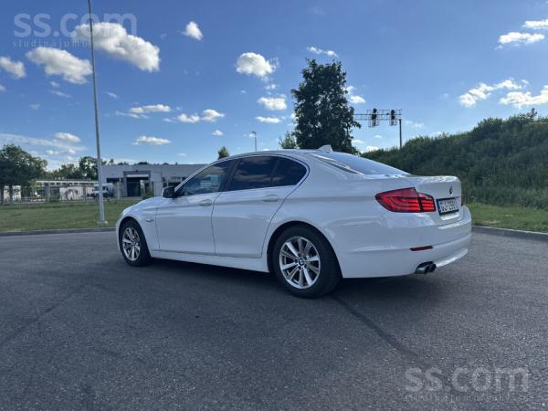 Balts BMW 520 2010 Daugavpils, ar dzinēja tilpumu 2.00 L un nobraukumu 310 tūkst. km par 8000 €, foto 3 vietnē AUTOMOTO.COM.LV