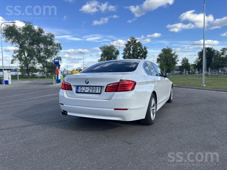 Balts BMW 520 2010 Daugavpils, ar dzinēja tilpumu 2.00 L un nobraukumu 310 tūkst. km par 8000 €, foto 6 vietnē AUTOMOTO.COM.LV