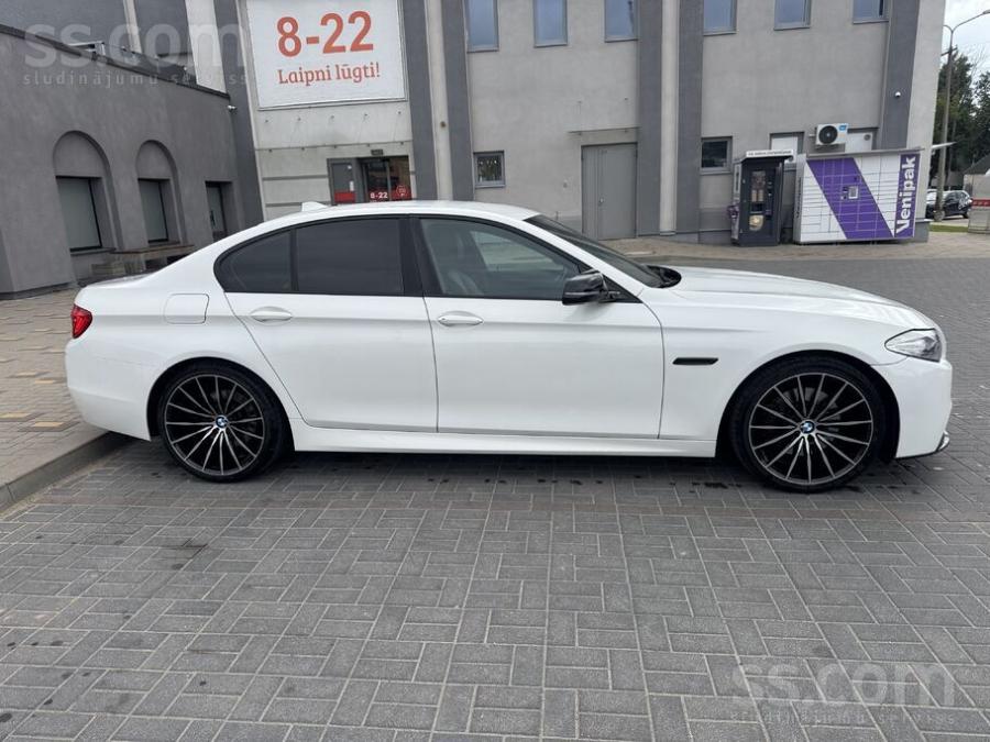 Balts BMW 520 2010 Daugavpils, ar dzinēja tilpumu 2.00 L un nobraukumu 212 tūkst. km par 10600 €, foto 5 vietnē AUTOMOTO.COM.LV