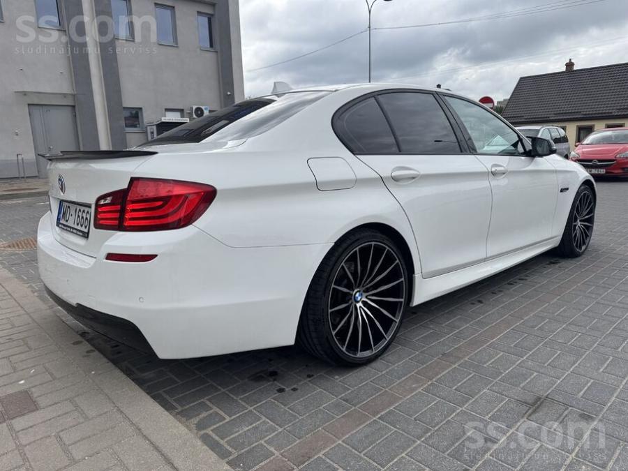 Balts BMW 520 2010 Daugavpils, ar dzinēja tilpumu 2.00 L un nobraukumu 212 tūkst. km par 10600 €, foto 7 vietnē AUTOMOTO.COM.LV