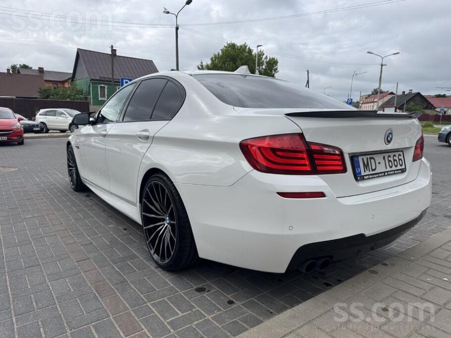 Balts BMW 520 2010 Daugavpils, ar dzinēja tilpumu 2.00 L un nobraukumu 212 tūkst. km par 10600 €, foto 9 vietnē AUTOMOTO.COM.LV