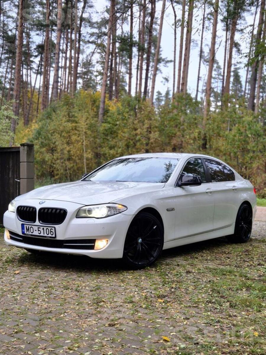 Balts BMW 520 2010 Jūrmala, ar dzinēja tilpumu 2.00 L un nobraukumu 354 tūkst. km par 9100 €, foto 3 vietnē AUTOMOTO.COM.LV