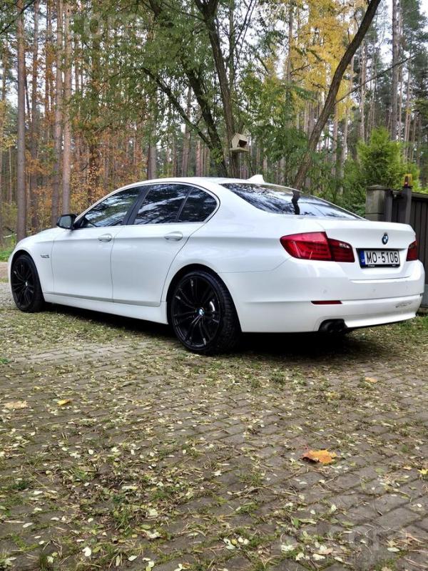 Balts BMW 520 2010 Jūrmala, ar dzinēja tilpumu 2.00 L un nobraukumu 354 tūkst. km par 9100 €, foto 7 vietnē AUTOMOTO.COM.LV