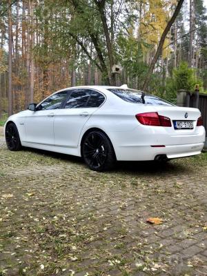 Balts BMW 520 2010 Jūrmala, ar dzinēja tilpumu 2.00 L un nobraukumu 354 tūkst. km par 9100 €, foto 7 vietnē AUTOMOTO.COM.LV