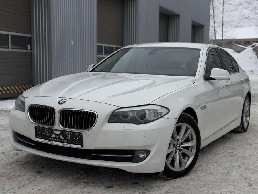 White BMW 520 2011 in Rokiskis, with an engine capacity of 2.00 L and mileage of 440 thousand km for 5200 €, photo 1 on AUTOMOTO.COM.LV
