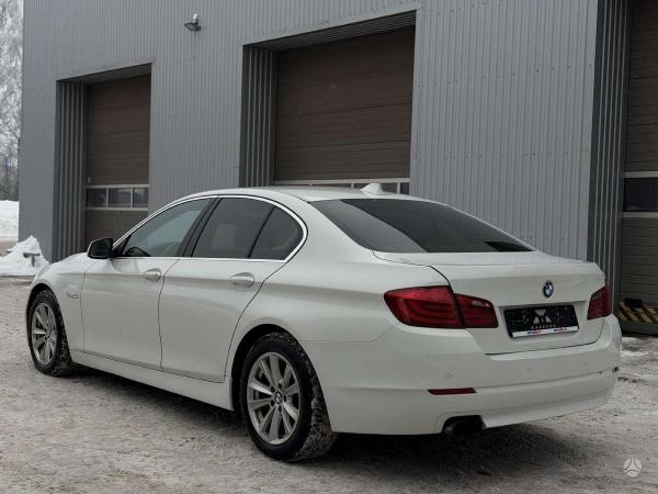 Balts BMW 520 2011 Rokiškis, ar dzinēja tilpumu 2.00 L un nobraukumu 440 tūkst. km par 5200 €, foto 4 vietnē AUTOMOTO.COM.LV