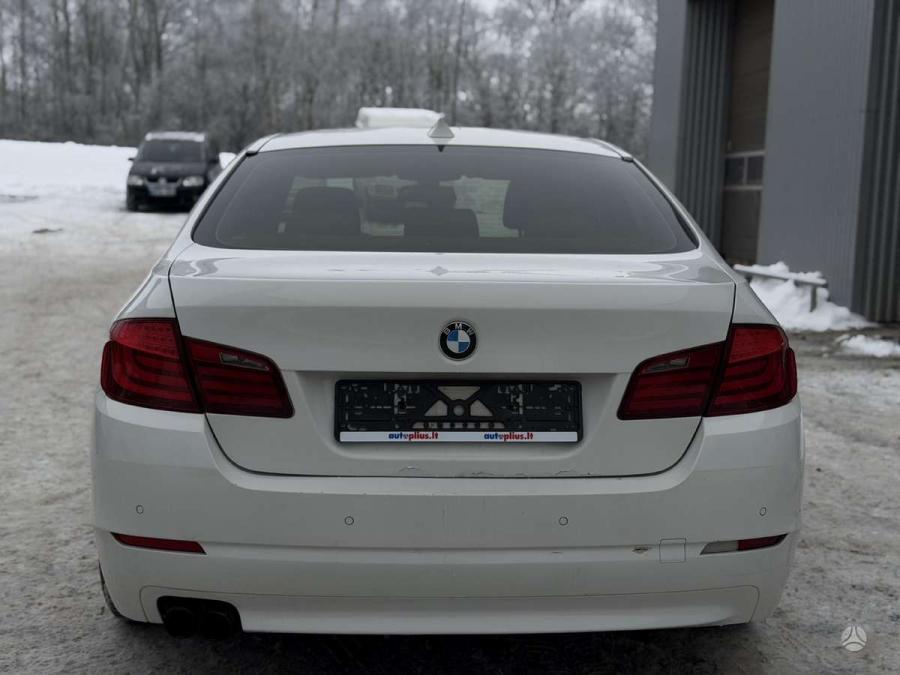 White BMW 520 2011 in Rokiskis, with an engine capacity of 2.00 L and mileage of 440 thousand km for 5200 €, photo 11 on AUTOMOTO.COM.LV