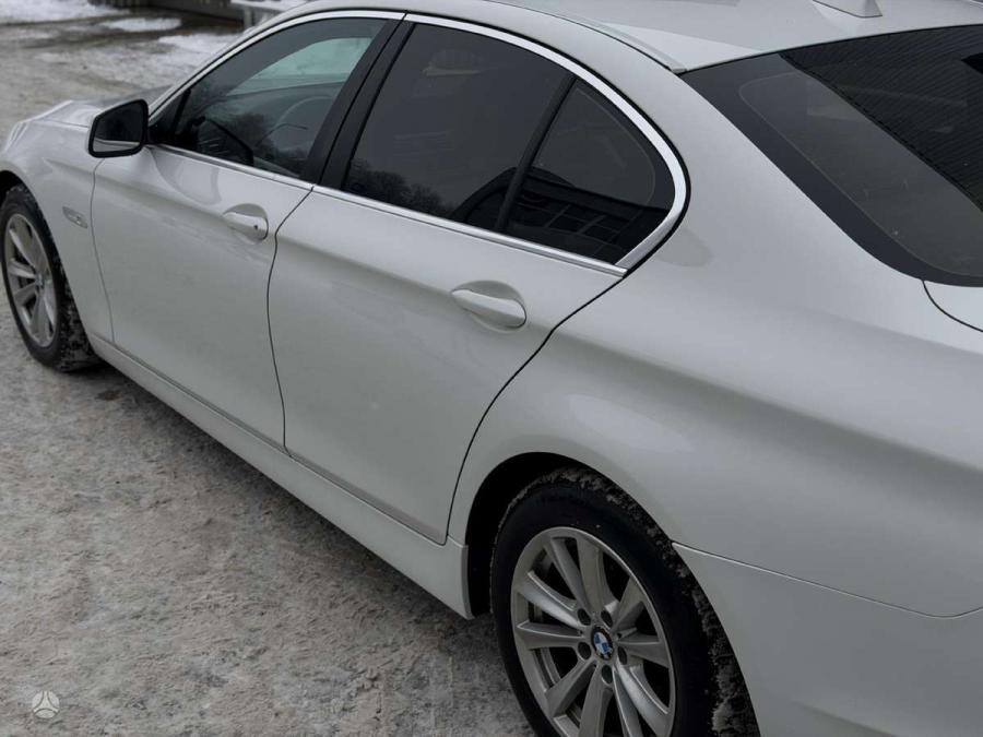 White BMW 520 2011 in Rokiskis, with an engine capacity of 2.00 L and mileage of 440 thousand km for 5200 €, photo 14 on AUTOMOTO.COM.LV
