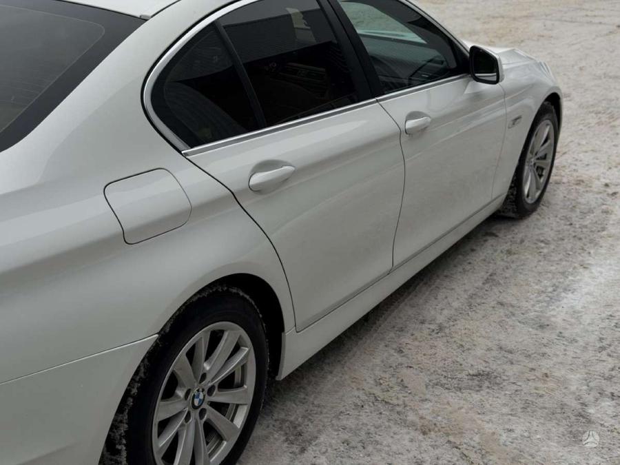 White BMW 520 2011 in Rokiskis, with an engine capacity of 2.00 L and mileage of 440 thousand km for 5200 €, photo 15 on AUTOMOTO.COM.LV