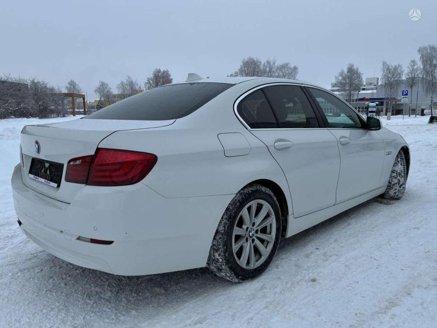 Balts BMW 520 2011 Rokiškis, ar dzinēja tilpumu 2.00 L un nobraukumu 440 tūkst. km par 5250 €, foto 4 vietnē AUTOMOTO.COM.LV
