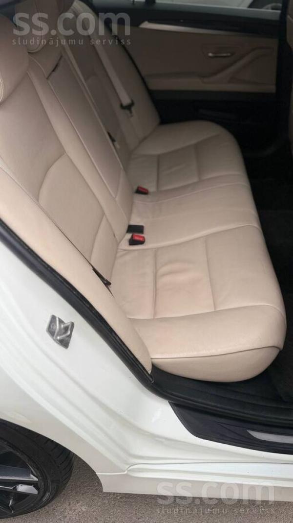 Balts BMW 520 2011 Rīga, ar dzinēja tilpumu 2.00 L un nobraukumu 349 tūkst. km par 8500 €, foto 10 vietnē AUTOMOTO.COM.LV