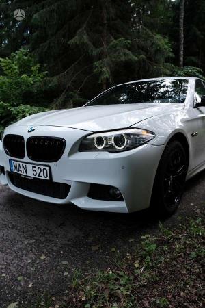 White BMW 520 2011 in Kaunas, with an engine capacity of 2.00 L and mileage of 226 thousand km for 11000 €, photo 5 on AUTOMOTO.COM.LV