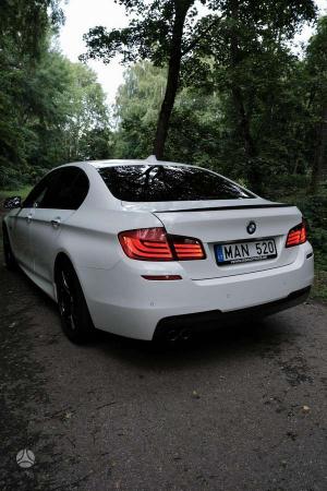 White BMW 520 2011 in Kaunas, with an engine capacity of 2.00 L and mileage of 226 thousand km for 11000 €, photo 6 on AUTOMOTO.COM.LV