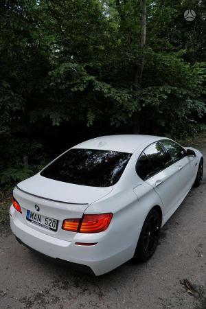 White BMW 520 2011 in Kaunas, with an engine capacity of 2.00 L and mileage of 226 thousand km for 11000 €, photo 7 on AUTOMOTO.COM.LV