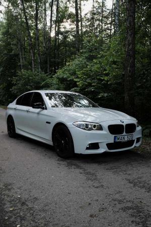 White BMW 520 2011 in Kaunas, with an engine capacity of 2.00 L and mileage of 226 thousand km for 11000 €, photo 8 on AUTOMOTO.COM.LV