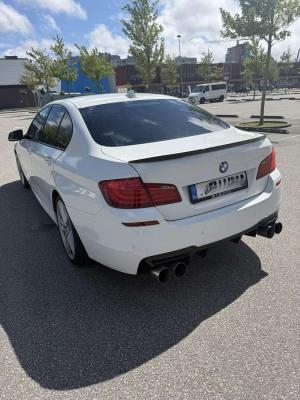 White BMW 520 2011 in Klaipeda, with an engine capacity of 2.00 L and mileage of 260 thousand km for 9199 €, photo 5 on AUTOMOTO.COM.LV