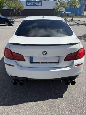 White BMW 520 2011 in Klaipeda, with an engine capacity of 2.00 L and mileage of 260 thousand km for 9199 €, photo 8 on AUTOMOTO.COM.LV