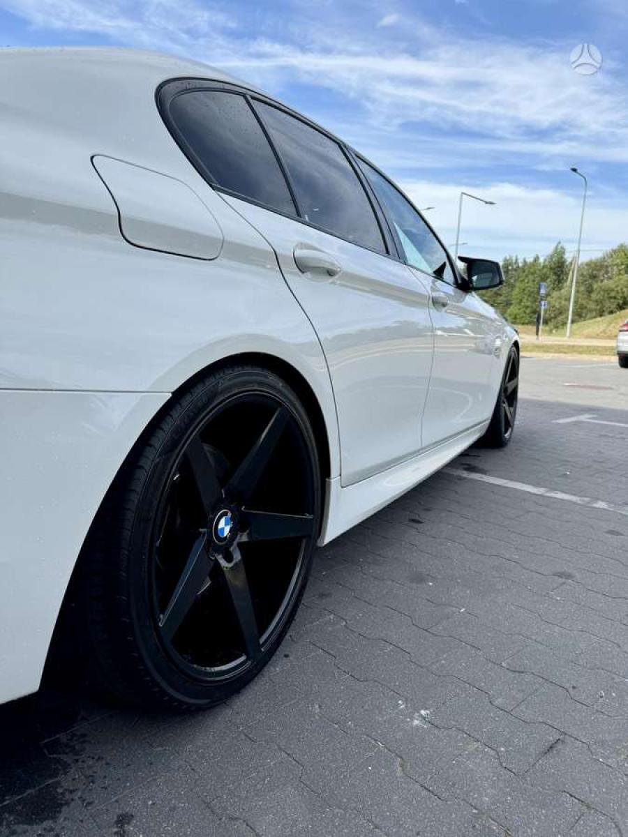 Белый БМВ 520 2011 в Вильнюс, объемом двигателя 2.00 л и пробегом 0 тыс. км за 10700 €, фото 14 на AUTOMOTO.COM.LV