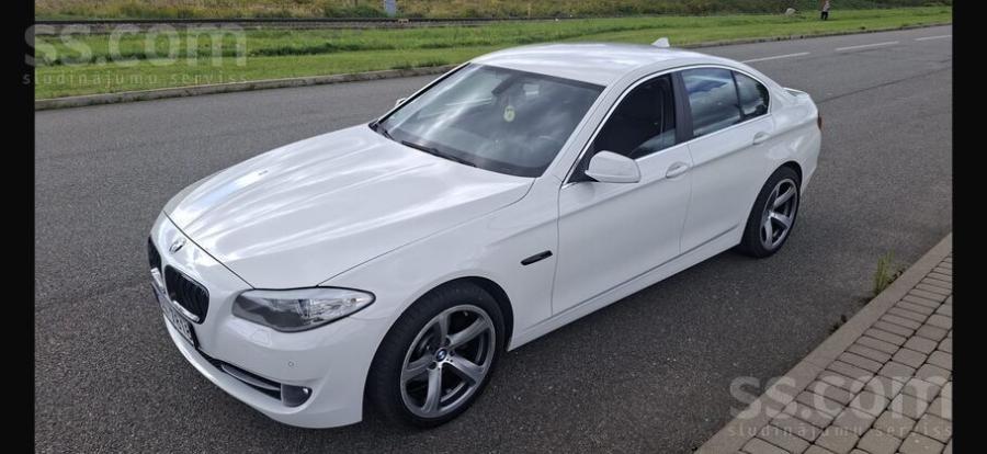 White BMW 520 2011 in Rezekne, with an engine capacity of 2.00 L and mileage of 310 thousand km for 8400 €, photo 1 on AUTOMOTO.COM.LV