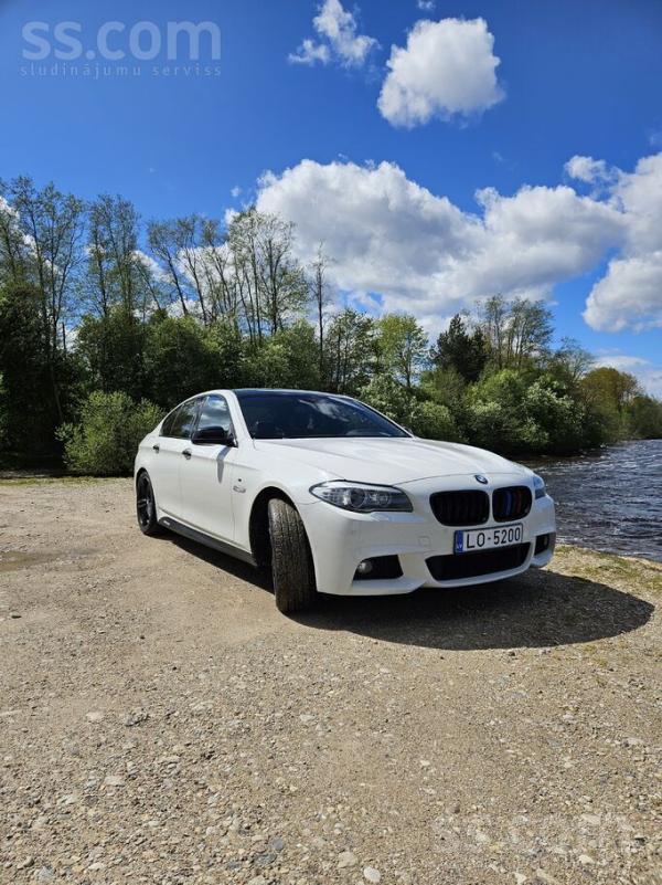 White BMW 520 2012 in Riga, with an engine capacity of 2.00 L and mileage of 246 thousand km for 10500 €, photo 6 on AUTOMOTO.COM.LV