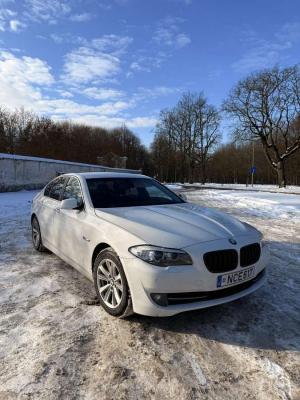 White BMW 520 2012 in Kaunas, with an engine capacity of 2.00 L and mileage of 300 thousand km for 8500 €, photo  on AUTOMOTO.COM.LV