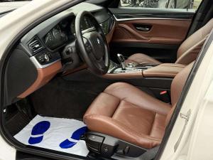 White BMW 520 2012 in Siauliai, with an engine capacity of 2.00 L and mileage of 341 thousand km for 7999 €, photo 14 on AUTOMOTO.COM.LV