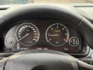White BMW 520 2012 in Siauliai, with an engine capacity of 2.00 L and mileage of 341 thousand km for 7999 €, photo 19 on AUTOMOTO.COM.LV