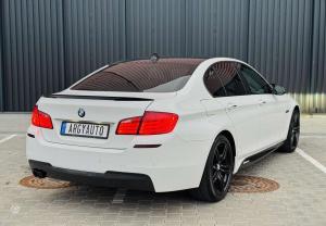 White BMW 520 2012 in Kaunas, with an engine capacity of 2.00 L and mileage of 257 thousand km for 13800 €, photo 9 on AUTOMOTO.COM.LV