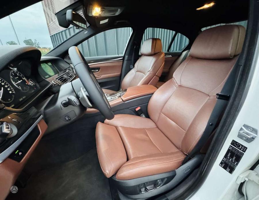 White BMW 520 2012 in Kaunas, with an engine capacity of 2.00 L and mileage of 257 thousand km for 13800 €, photo 14 on AUTOMOTO.COM.LV