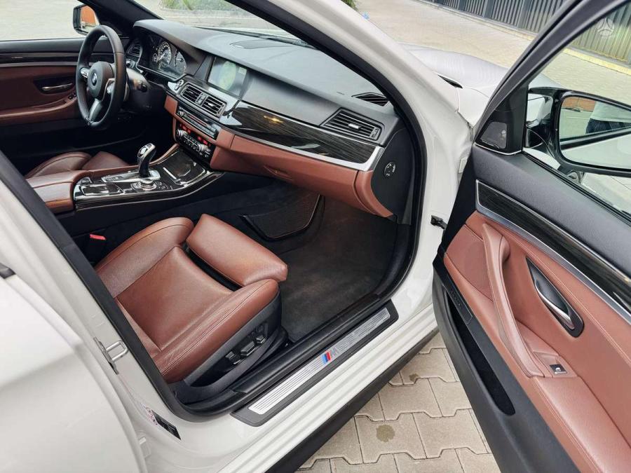 White BMW 520 2012 in Kaunas, with an engine capacity of 2.00 L and mileage of 257 thousand km for 13800 €, photo 17 on AUTOMOTO.COM.LV