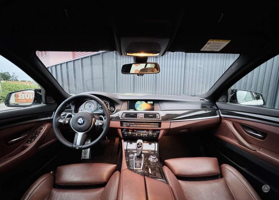 White BMW 520 2012 in Kaunas, with an engine capacity of 2.00 L and mileage of 257 thousand km for 13800 €, photo 19 on AUTOMOTO.COM.LV