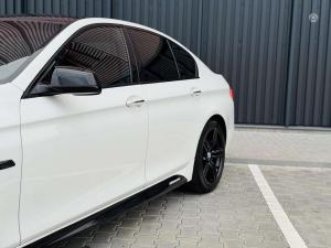 White BMW 520 2012 in Kaunas, with an engine capacity of 2.00 L and mileage of 257 thousand km for 13800 €, photo 39 on AUTOMOTO.COM.LV