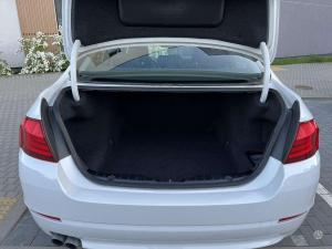 White BMW 520 2012 in Vilnius, with an engine capacity of 2.00 L and mileage of 220 thousand km for 7999 €, photo 9 on AUTOMOTO.COM.LV