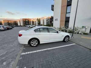 White BMW 520 2012 in Vilnius, with an engine capacity of 2.00 L and mileage of 220 thousand km for 7999 €, photo 11 on AUTOMOTO.COM.LV