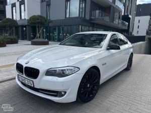 White BMW 520 2012 in Kaunas, with an engine capacity of 2.00 L and mileage of 345 thousand km for 8999 €, photo 5 on AUTOMOTO.COM.LV