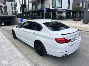 White BMW 520 2012 in Kaunas, with an engine capacity of 2.00 L and mileage of 345 thousand km for 8999 €, photo 8 on AUTOMOTO.COM.LV