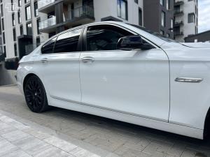 White BMW 520 2012 in Kaunas, with an engine capacity of 2.00 L and mileage of 345 thousand km for 8999 €, photo 10 on AUTOMOTO.COM.LV