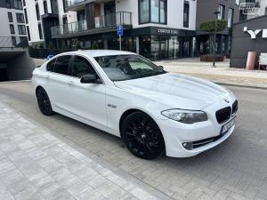 White BMW 520 2012 in Kaunas, with an engine capacity of 2.00 L and mileage of 345 thousand km for 8999 €, photo 14 on AUTOMOTO.COM.LV